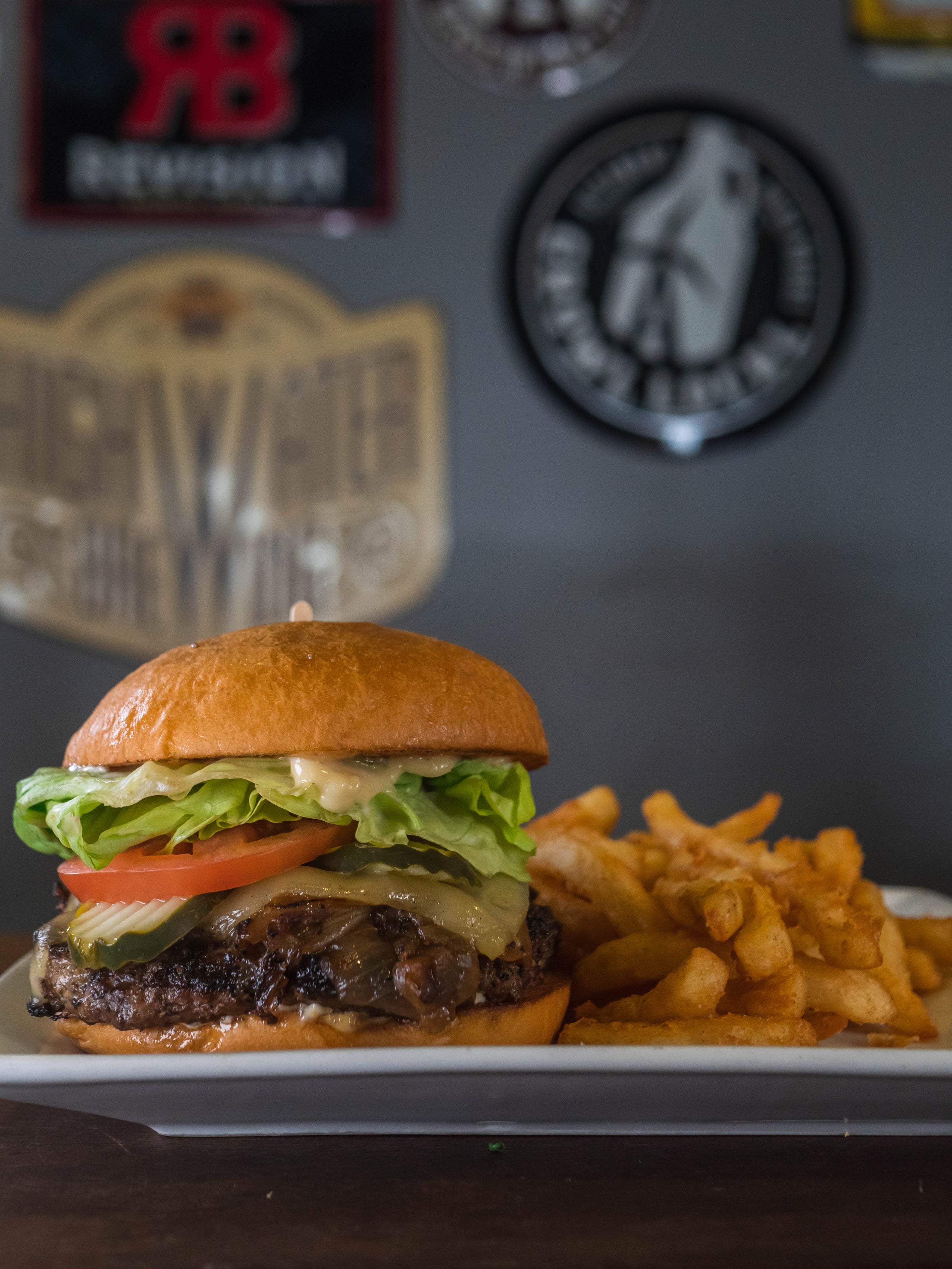 Regular Burger | Hop DeVine